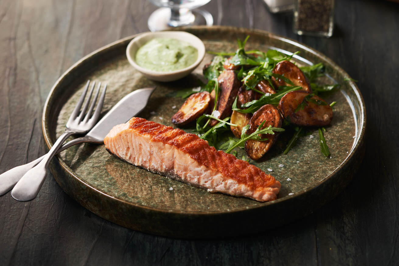 Lax med rostad potatis och fänkålssås